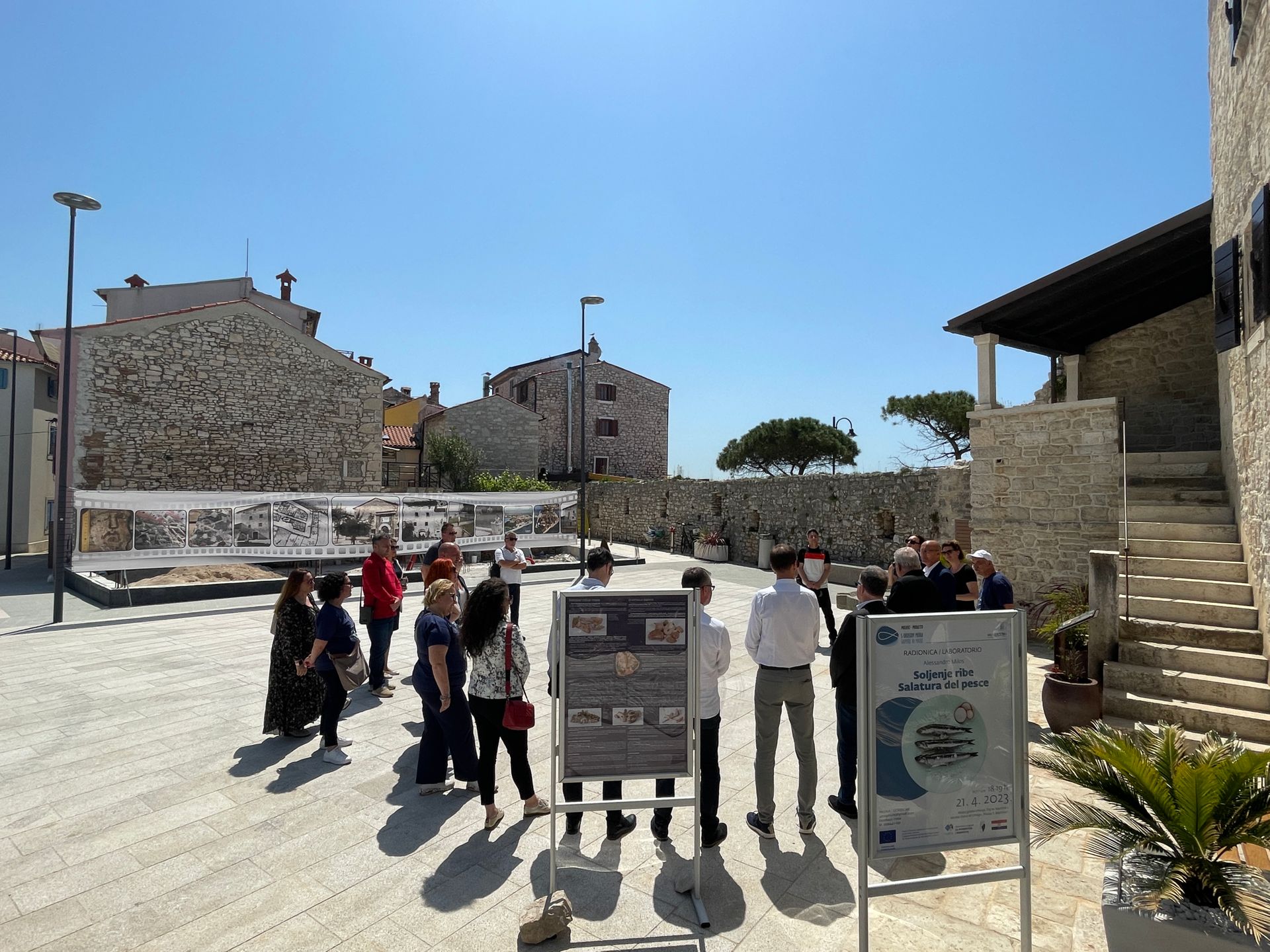 Obnovljen najstariji umaški gradski trg - Trg svetog Martina